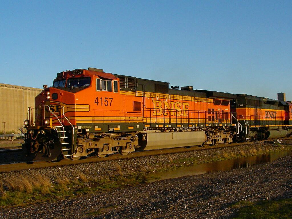BNSF 4157